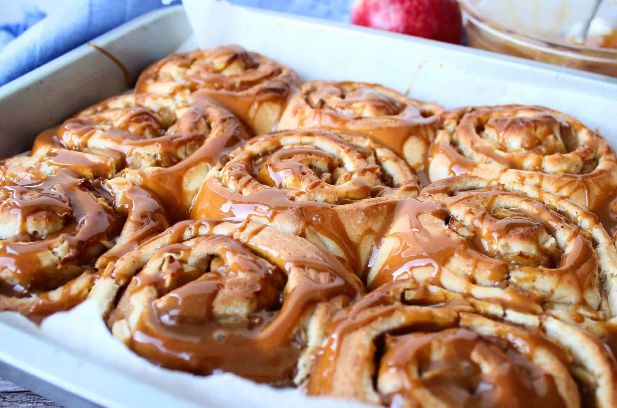 Rollos de Canela con Manzana y Dulce de Leche (Apple Cinnamon Rolls ...