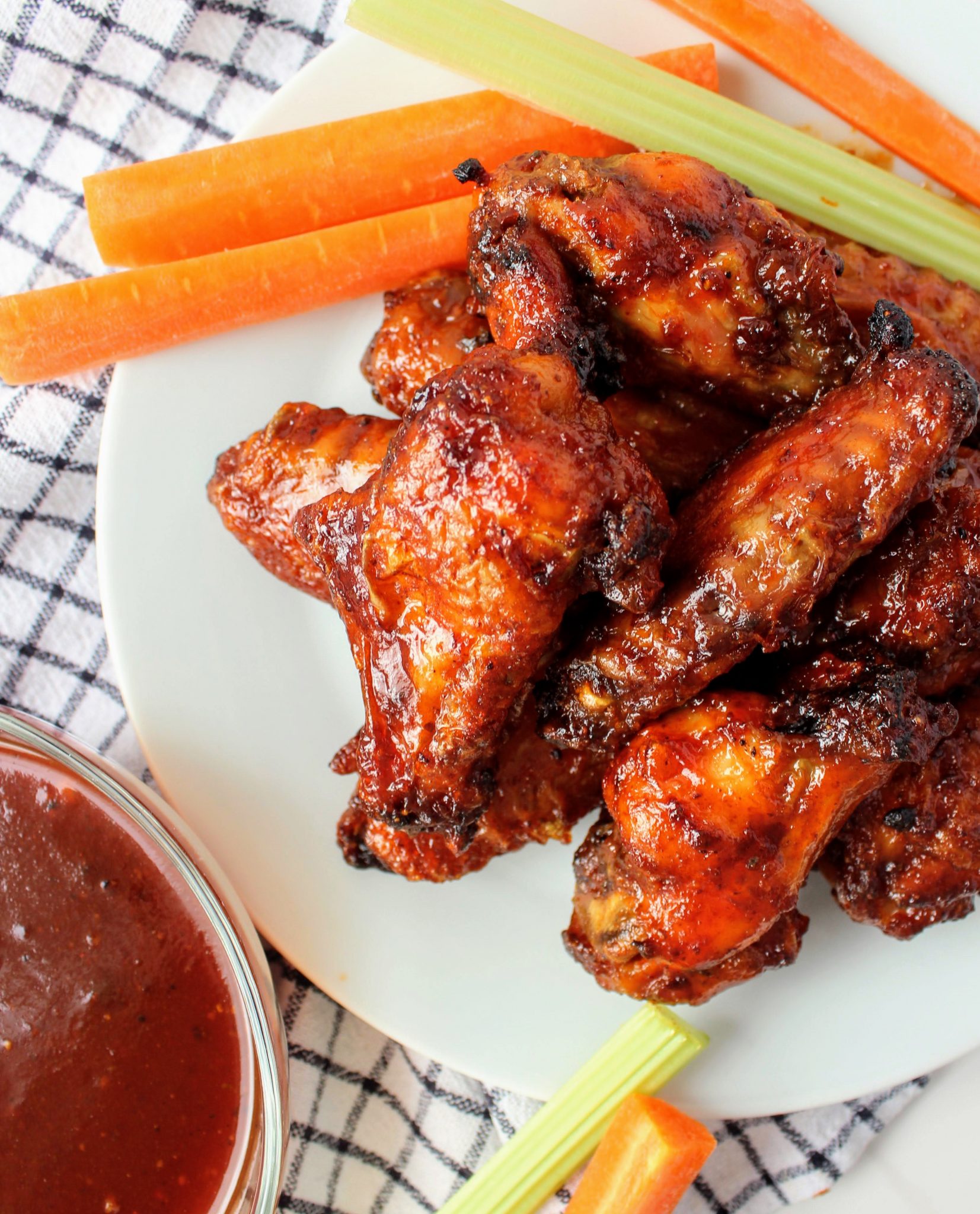 Alitas de Pollo en horno con Salsa Barbacoa (BBQ Wings) - Receta Americana
